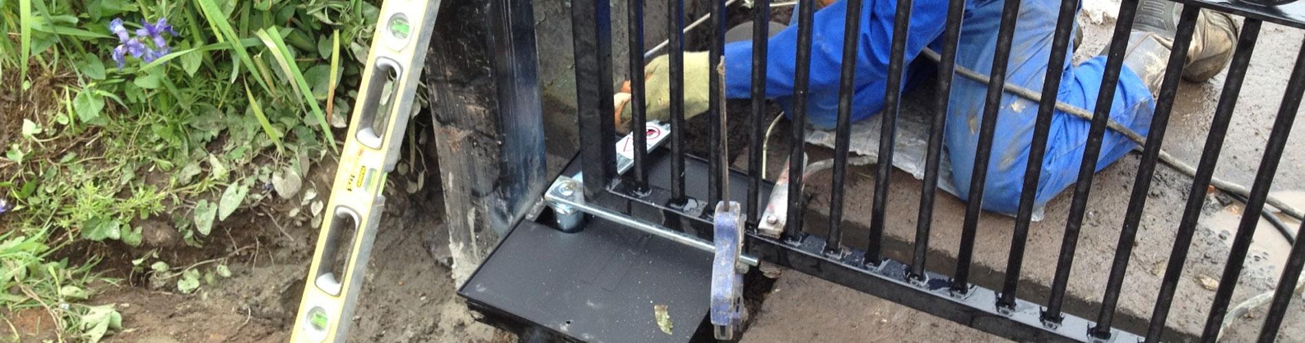 Gate Replacement - Side, Driveway And Chain Link Fence Gate Replacement